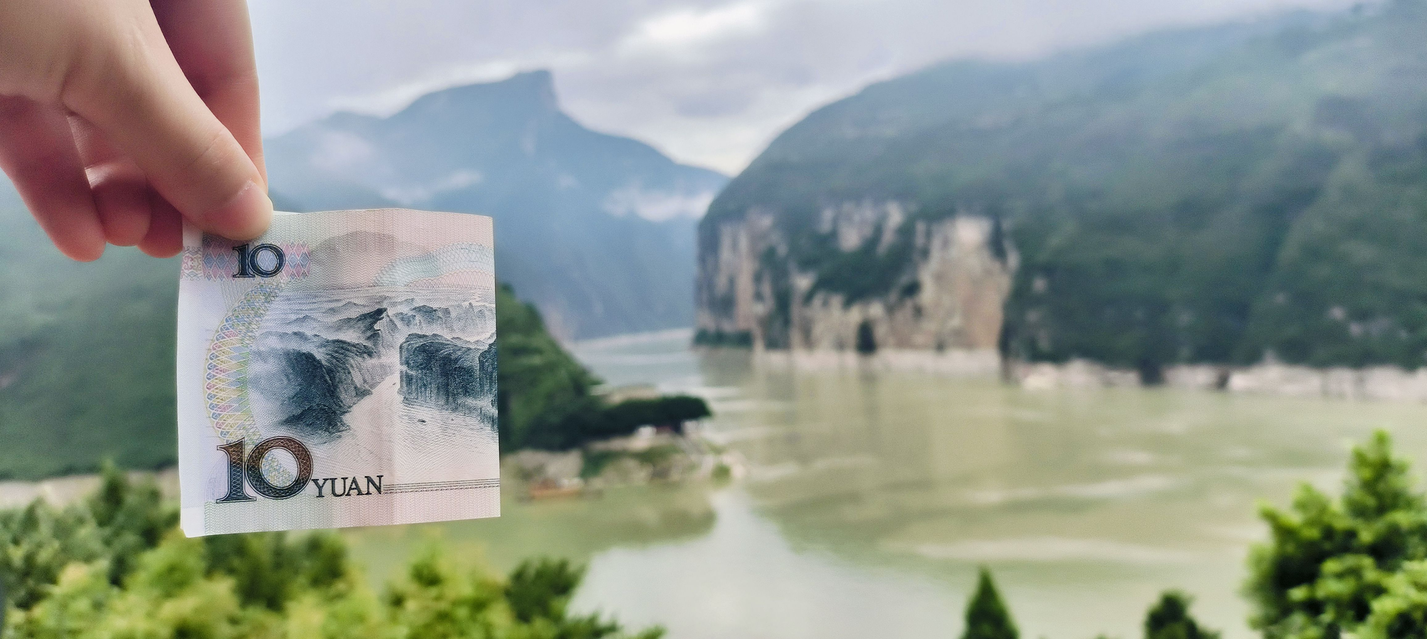 Cruising the Yangtze: Monkeys, Math Tutors, and Magnificent Views on ...