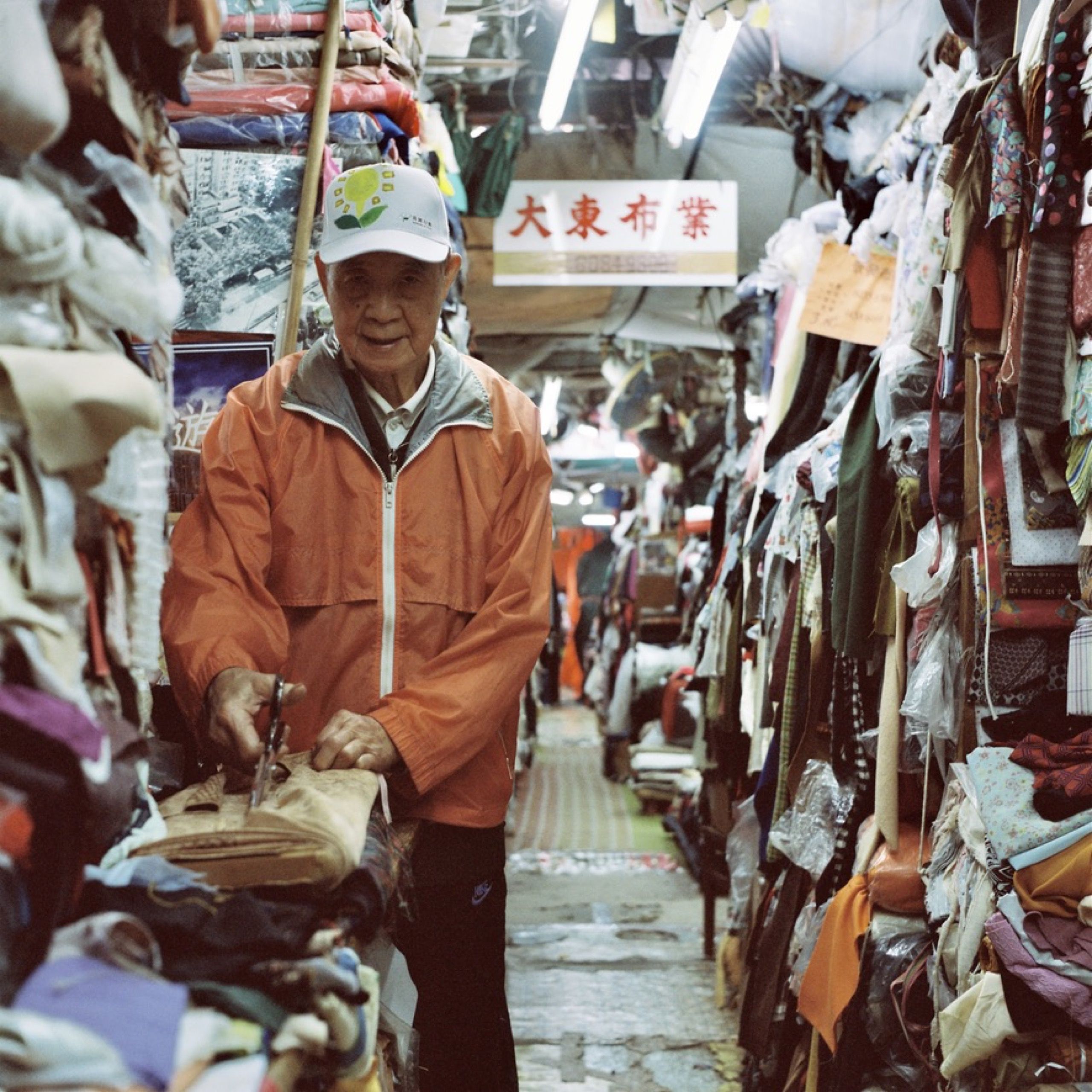 Fabric of Life: The Final Days of Hong Kong’s Famous Pang Jai Market ...